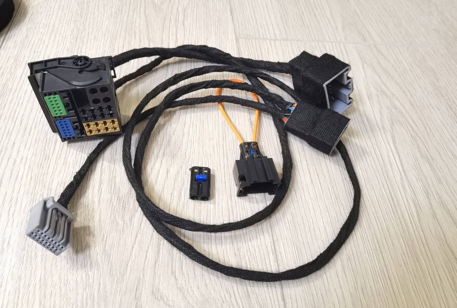 Установка мультимедиа IHU - VolvoMax